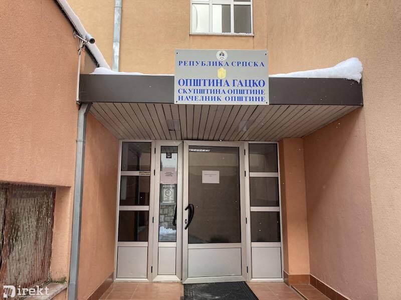 Gatačka vlast drži kontinuitet u kršenju zakona - infoVeza